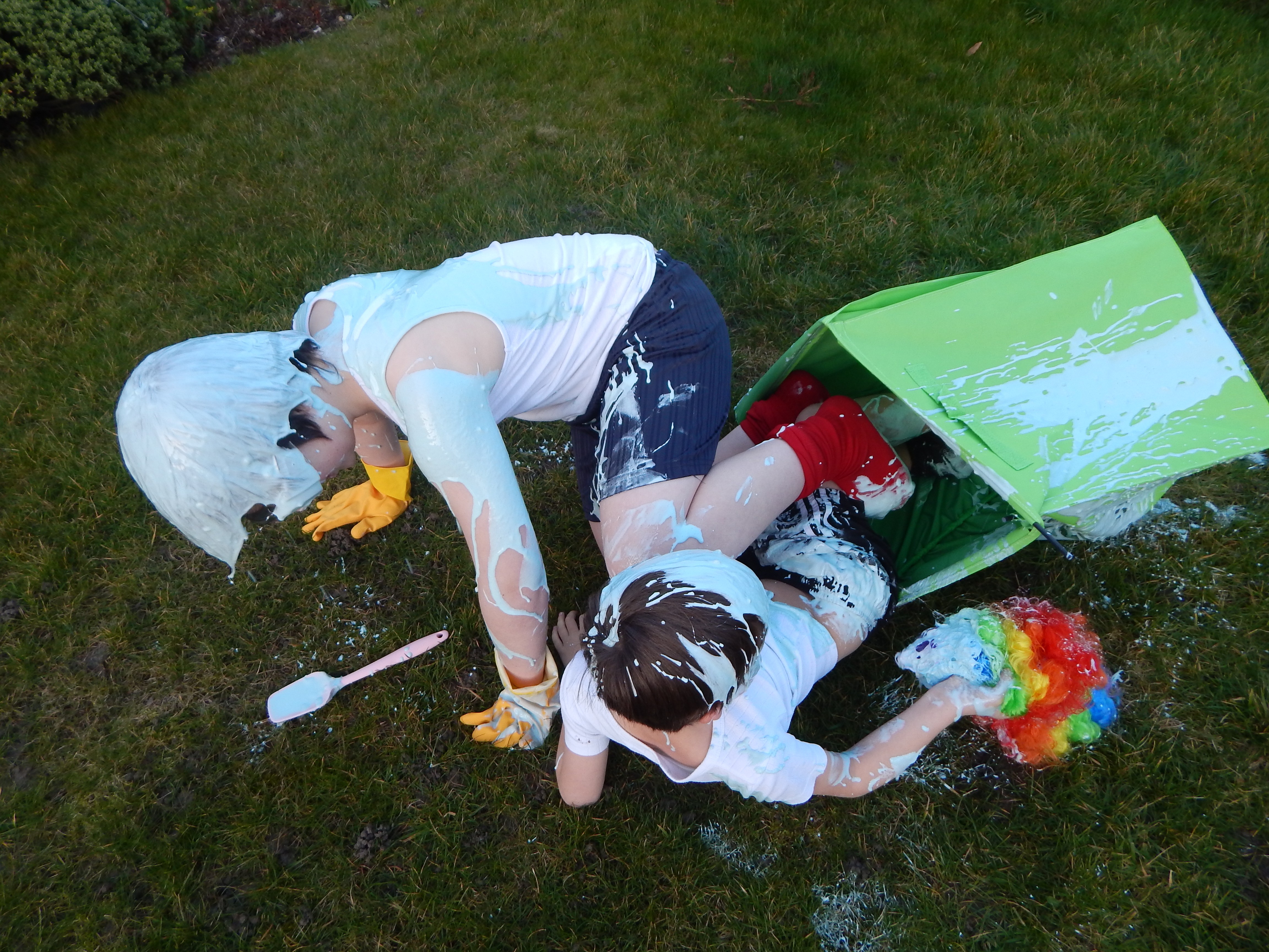 PERSIL/COMIC RELIEF RED NOSE DAY – Hag & Con Look Funny for Money