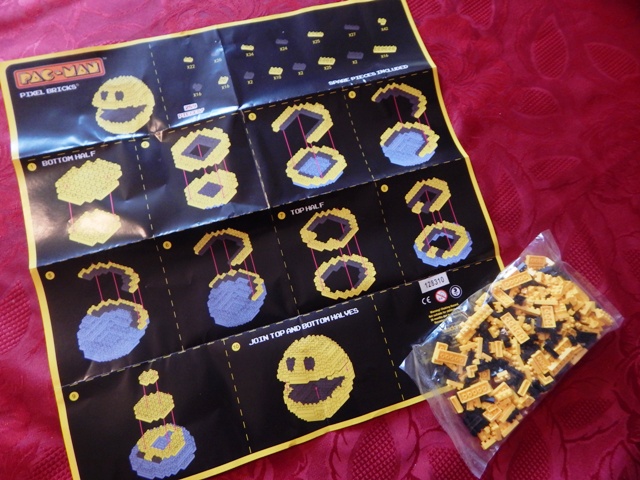 Paladone Retro Pac-Man Pixel Bricks