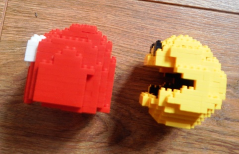 Paladone Retro Pac-Man Pixel Bricks