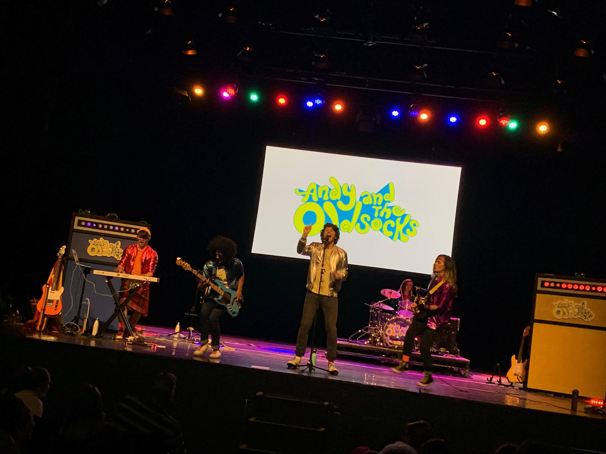 Andy and the Odd Socks – The Dial It Up To 11 2023 Tour