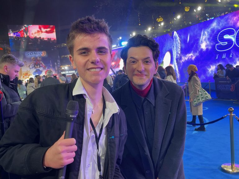 Con talks to Jeff Fowler, Colleen O’Shaughnessy and Lee Majdoub at the ...